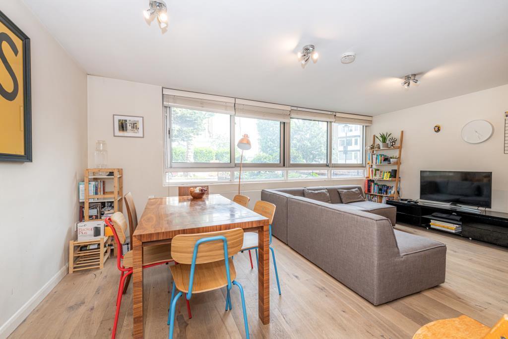 Steeles Road, London, NW3 2 bed flat - £2,687 pcm (£620 pw)