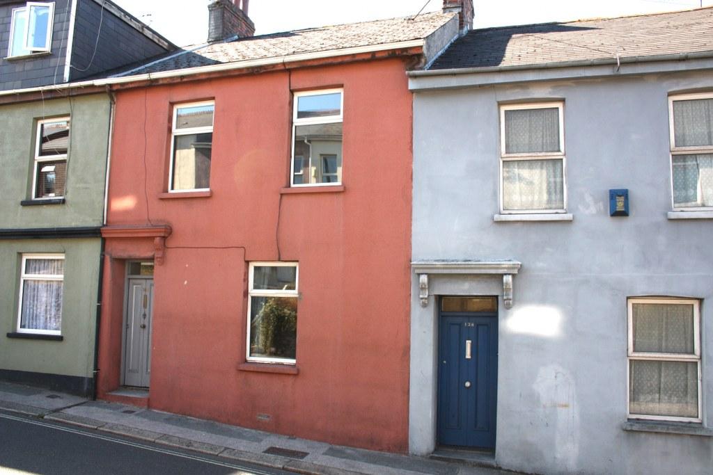 Old Laira Road, Plymouth PL3 2 bed terraced house - £725 pcm (£167 pw)