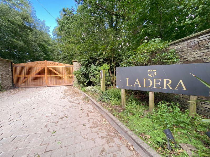 Ladera Retreat, Back Lane, Congleton 2 bed lodge - £195,000