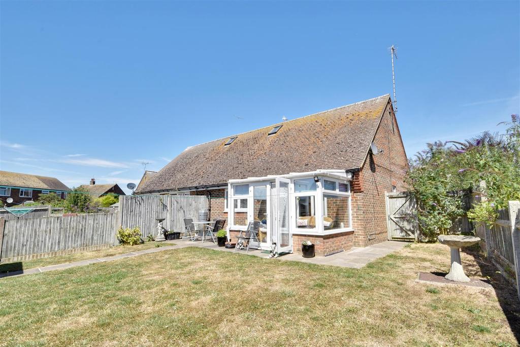 Cooper Road, Rye 2 bed semi-detached bungalow - £325,000