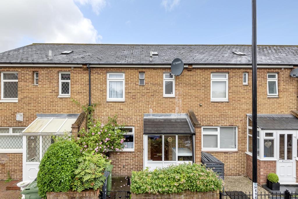 Rose Way Lee SE12 3 bed terraced house - £1,950 pcm (£450 pw)