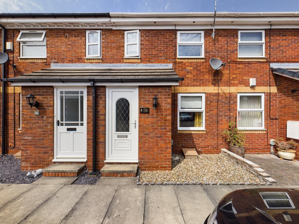 Swallowfield Drive, HU4 2 bed terraced house - £675 pcm (£156 pw)