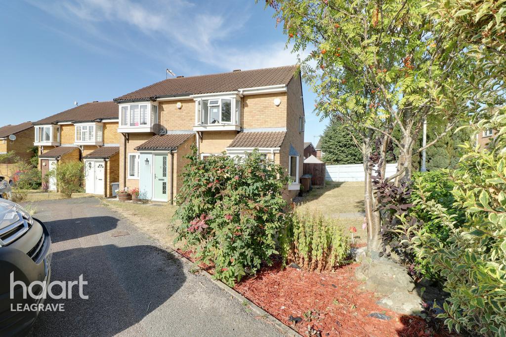 Coltsfoot Green, Luton 2 bed semi-detached house - £300,000