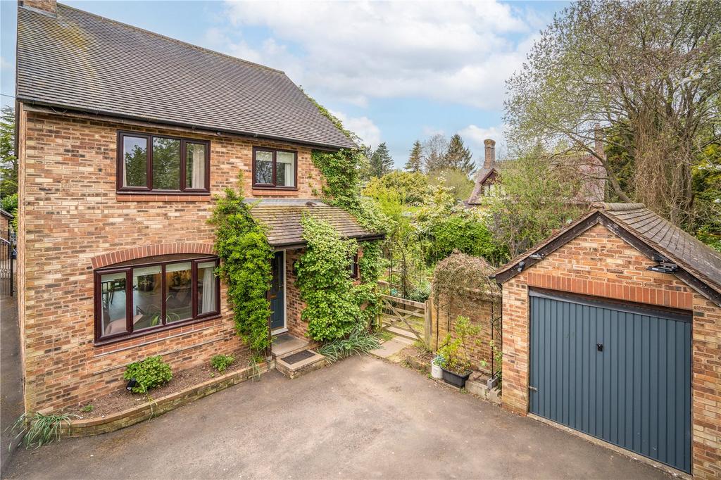 Ty Newyd, Neenton, Bridgnorth, Shropshire 3 bed detached house - £365,000
