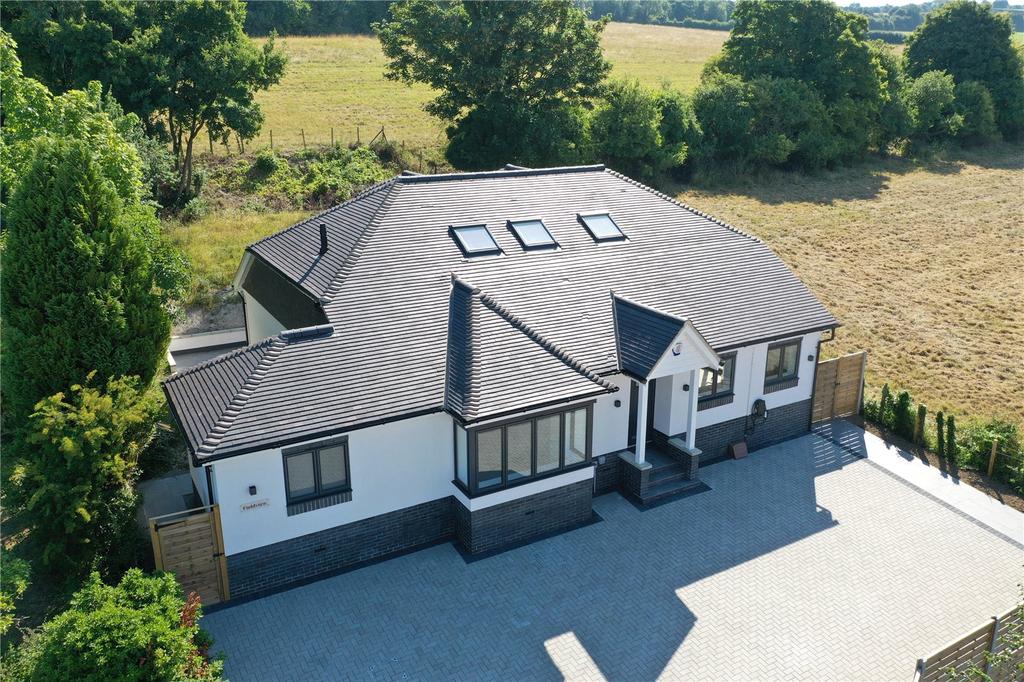 Beesfield Lane, Farningham, Kent, DA4 4 bed detached house - £900,000