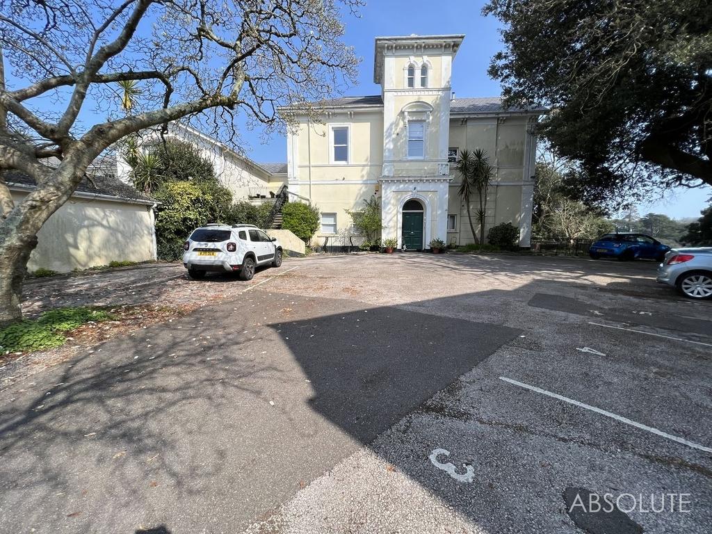 Kents Road, Torquay, Devon, TQ1 1 bed ground floor flat - £145,000