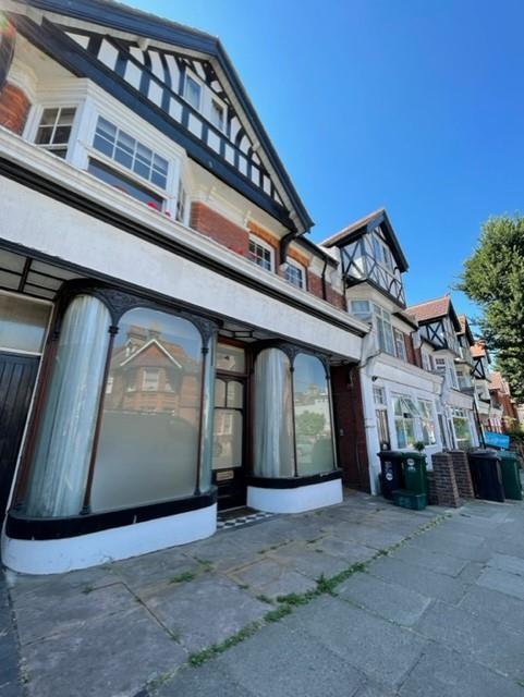 Highdown Road, Hove 2 bed flat - £1,250 pcm (£288 pw)