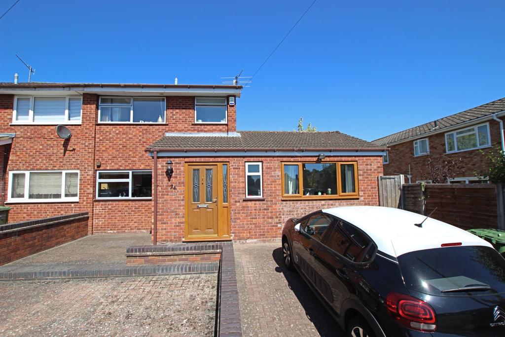 Newbury Road, Worcester, WR2 5JF 6 bed semi-detached house - £335,000