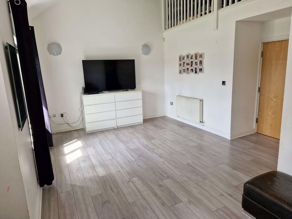 Pilch Lane, Liverpool, L14 2 bed flat for sale - £129,950