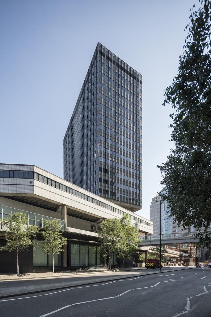 140 London Wall, London, EC2Y 5DN Office