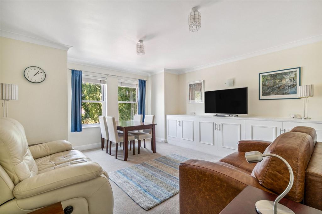 Dents Road, SW11 1 bed apartment - £1,582 pcm (£365 pw)