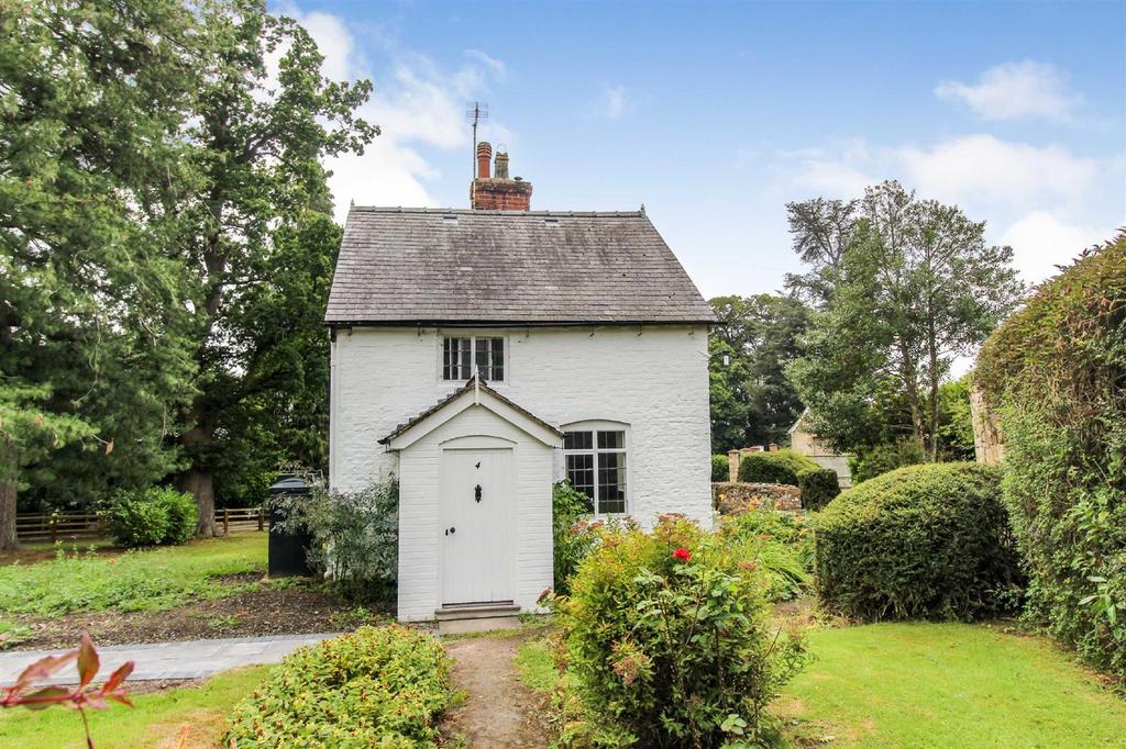 Oakhurst Cottages, Oakhurst Road... 2 bed cottage - £325,000