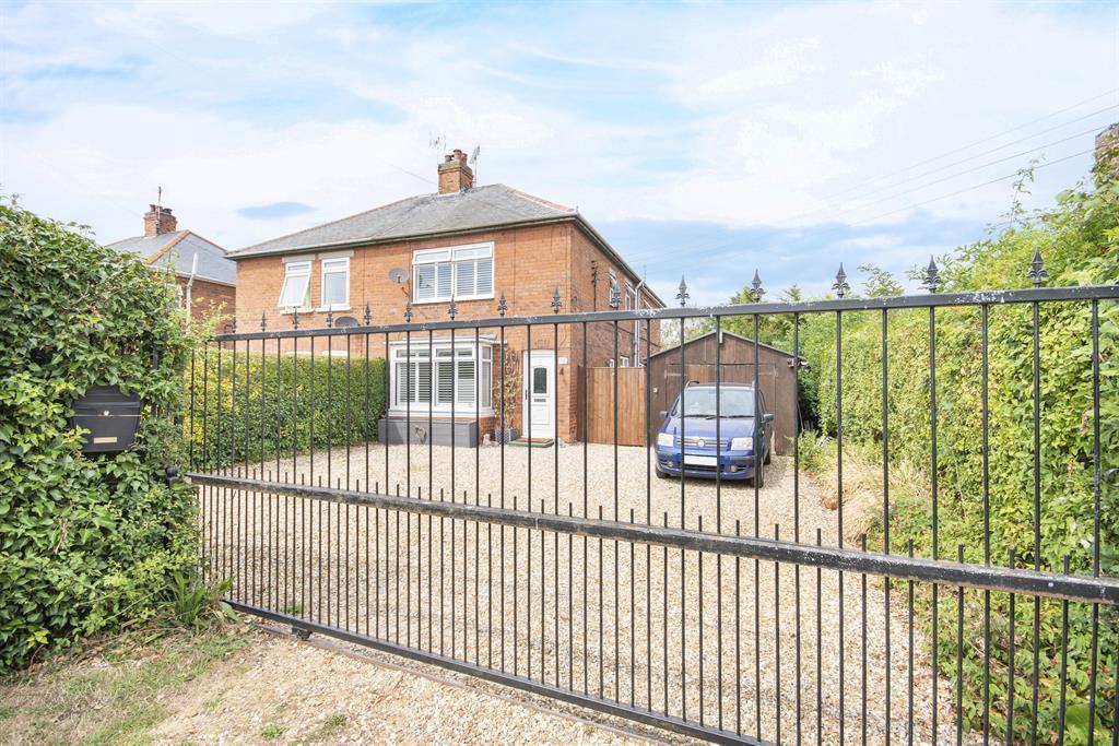 Fox Covert Lane, Misterton, Doncaster, DN10 4ER 4 bed semi-detached ...