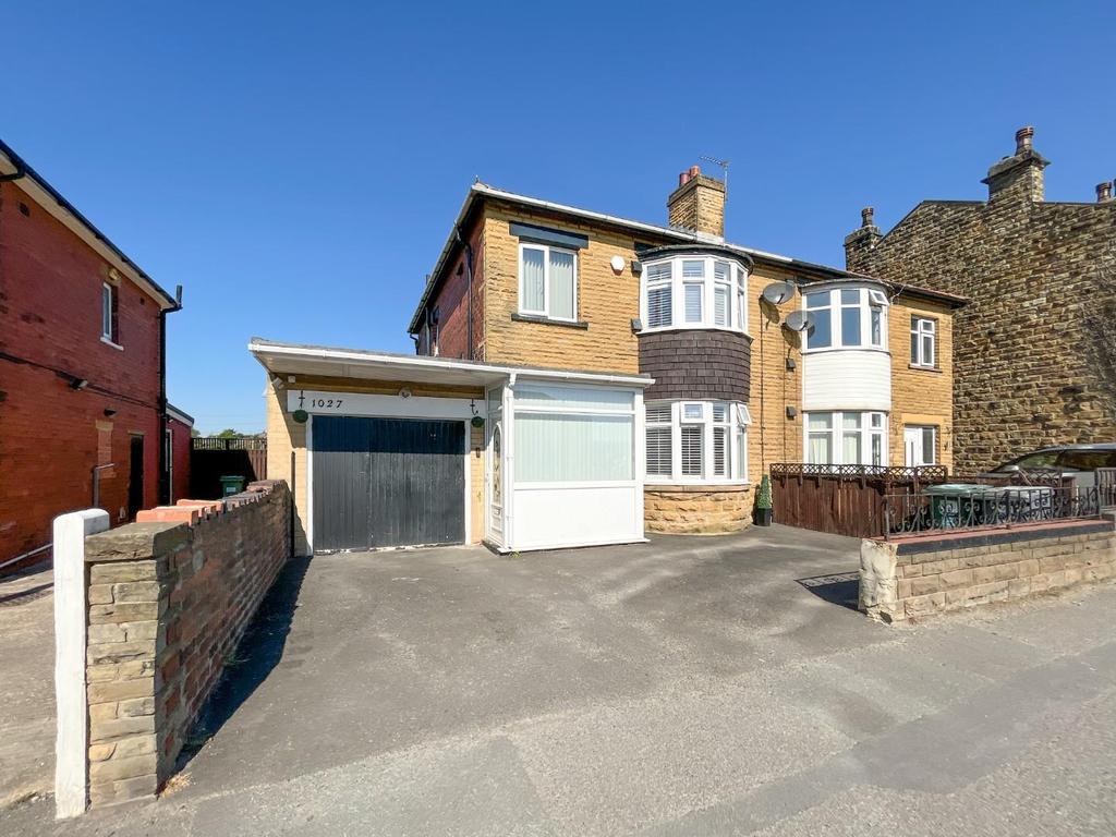 Leeds Road Woodkirk Dewsbury 3 Bed Semi Detached House For Sale £240 000
