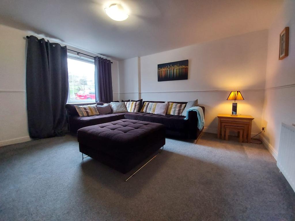 Morrison Drive, Garthdee, Aberdeen, AB10 2 bed flat - £725 pcm (£167 pw)