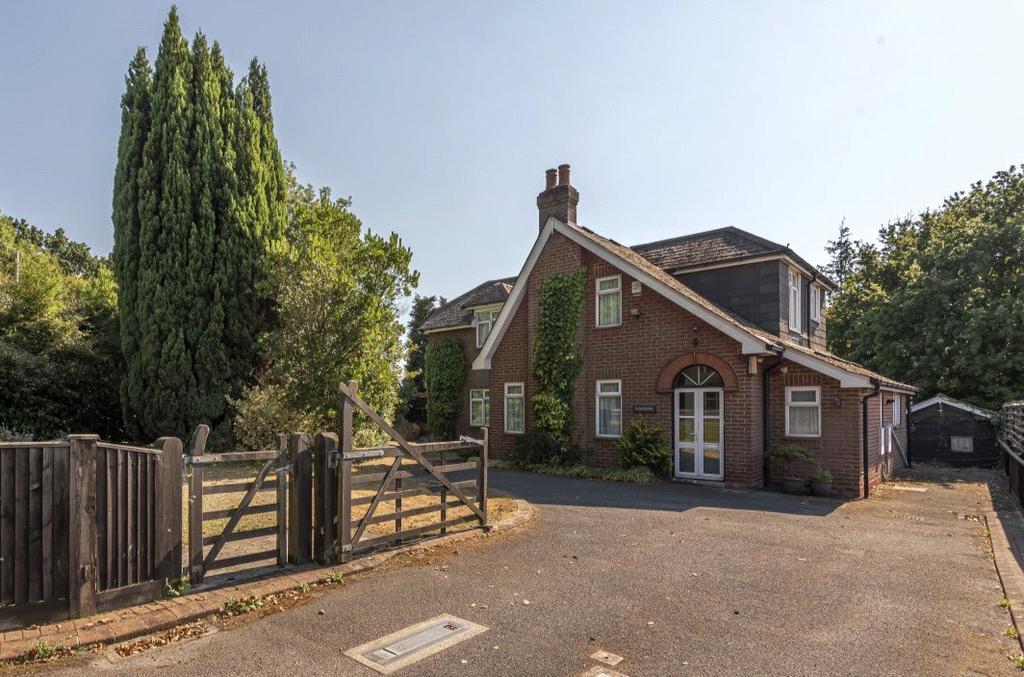 Dodwell Lane Bursledon Southampton Hampshire So31 3 Bed Detached
