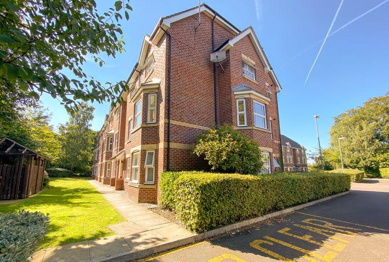 Westholme Close, Congleton 2 bed apartment - £147,000