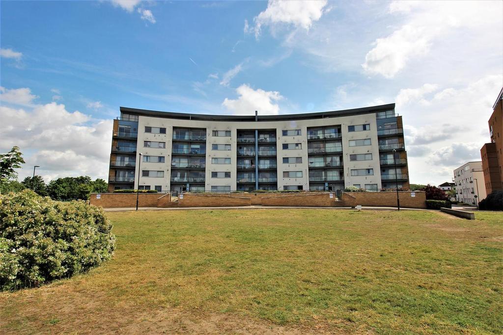 Tideslea Path, Thamesmead, SE28 0NH 2 bed flat - £230,000