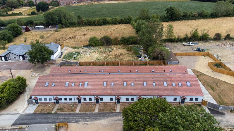 Ridings Barn, Alfold 3 bed terraced house - £530,000
