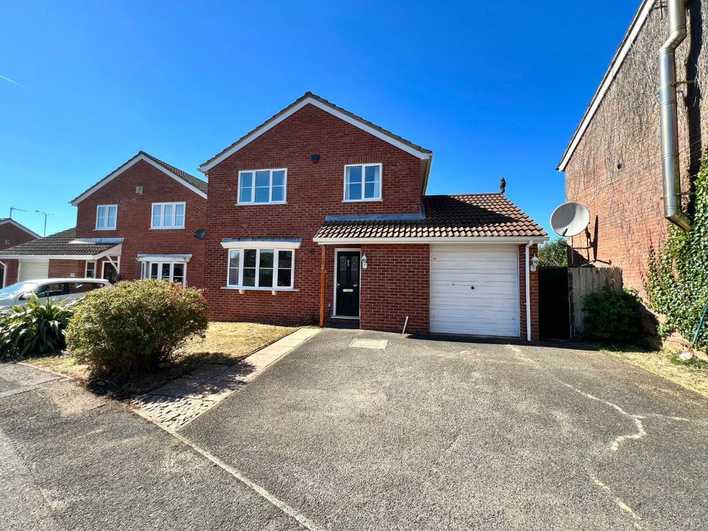 Bowmans Close West Hunsbury 4 Bed Detached House £400 000