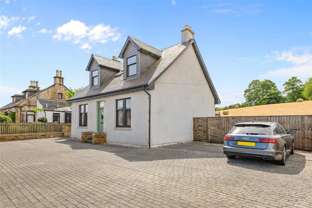 Greglyn, Main Street, Plean 4 bed detached house - £1,500 pcm (£346 pw)