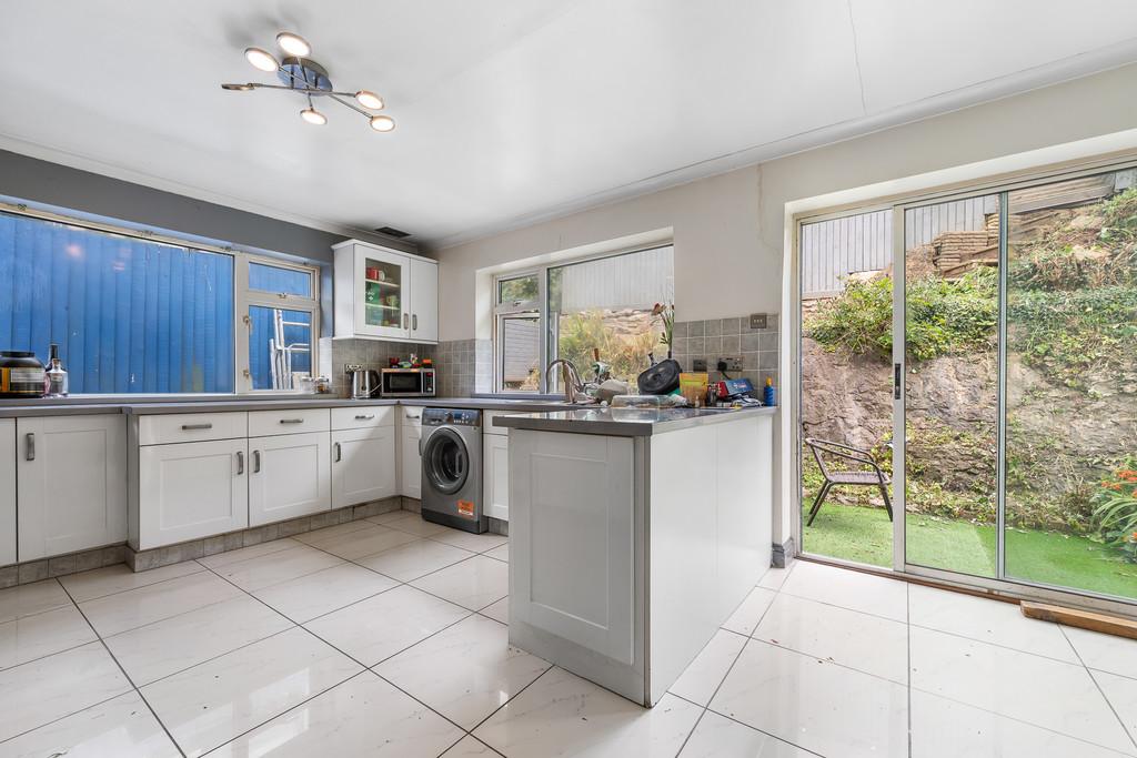 Ty Rhiw, Taffs Well, Cardiff 4 bed detached bungalow - £240,000