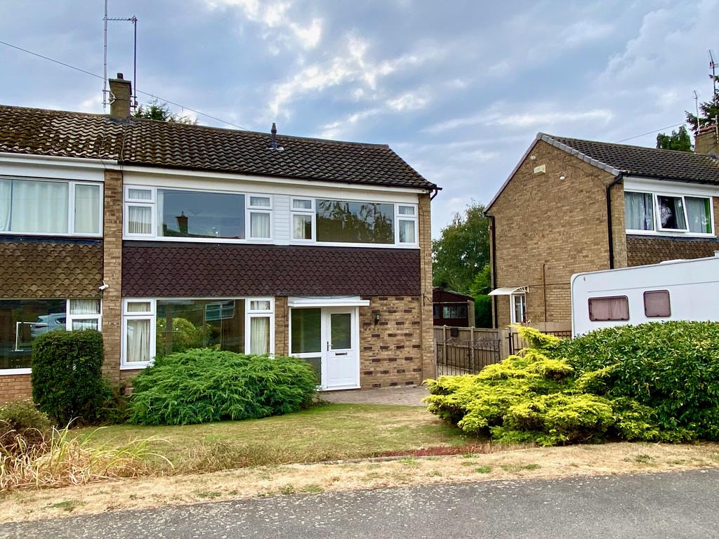 Bradbury Road, Newnham, Daventry... 3 bed semi-detached house - £1,050 ...