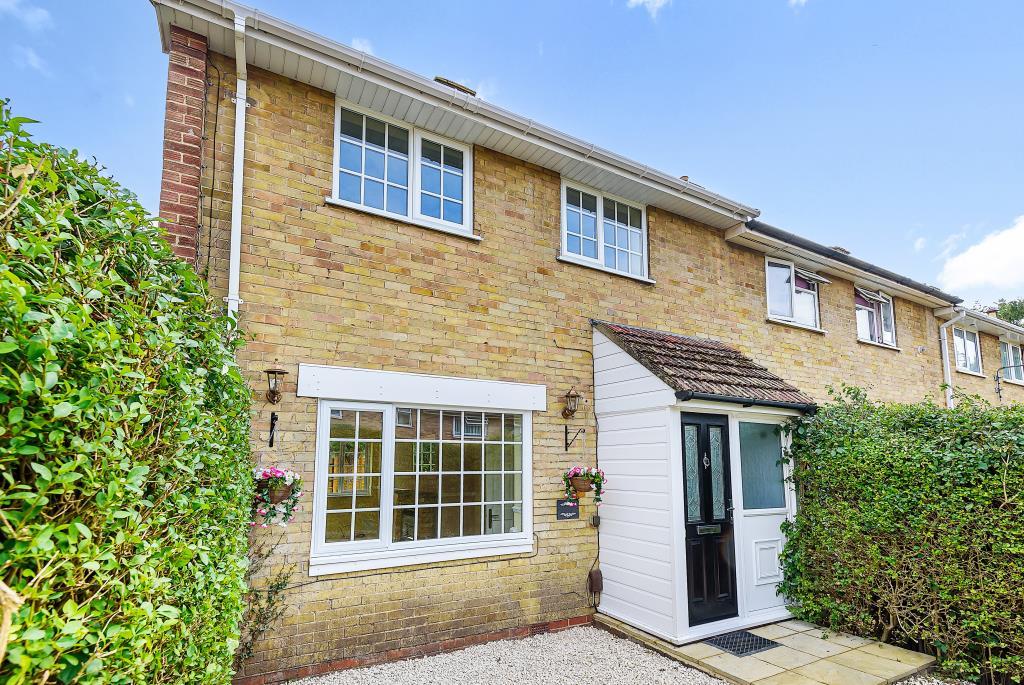 Basingstoke, Hampshire, RG22 2 bed end of terrace house - £280,000