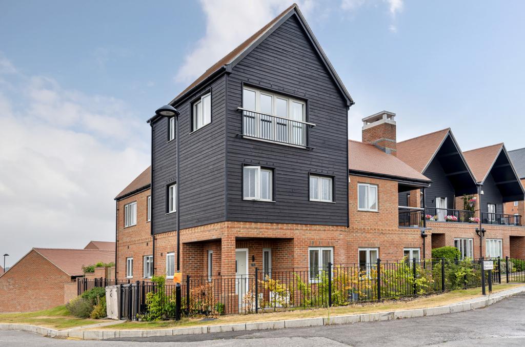 Roman Drive, Winchester, Hampshire, SO22 5 bed detached house - £1,125,000