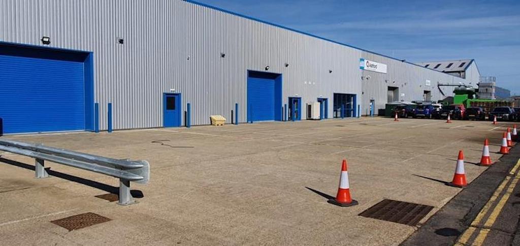 Unit 610 Fareham Reach Business Park... Industrial unit - £17,625 pcm ...