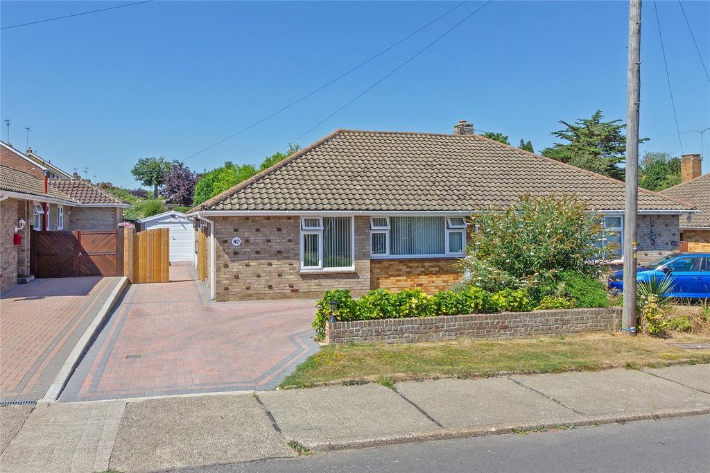Windsor Drive, Sittingbourne, ME10 3 bed bungalow - £425,000