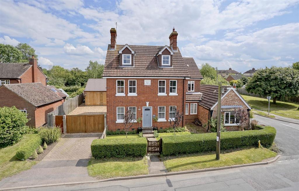 High Street, Riseley, Bedford 5 bed detached house - £730,000