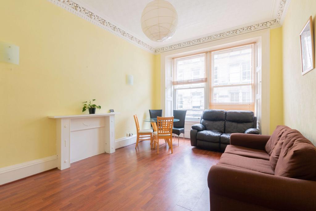 Valleyfield Street Edinburgh EH3 9LP... 2 bed flat - £1,500 pcm (£346 pw)