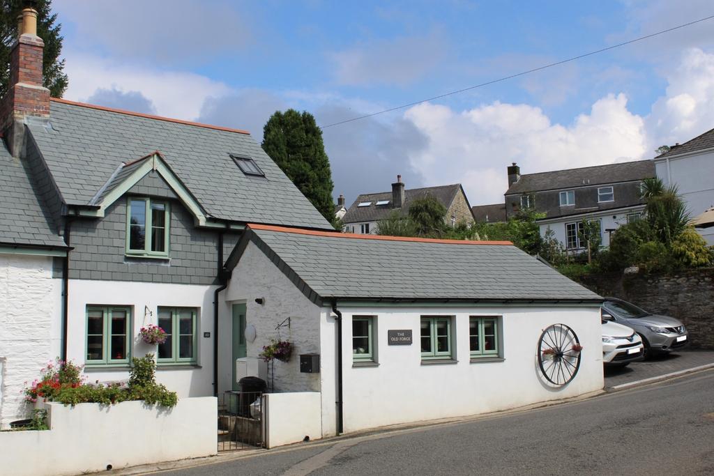 Bere Alston, Tamar Valley. 3 bed semi-detached house - £340,000