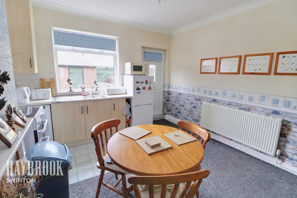 Railway View, Rotherham 2 bed terraced house - £70,000