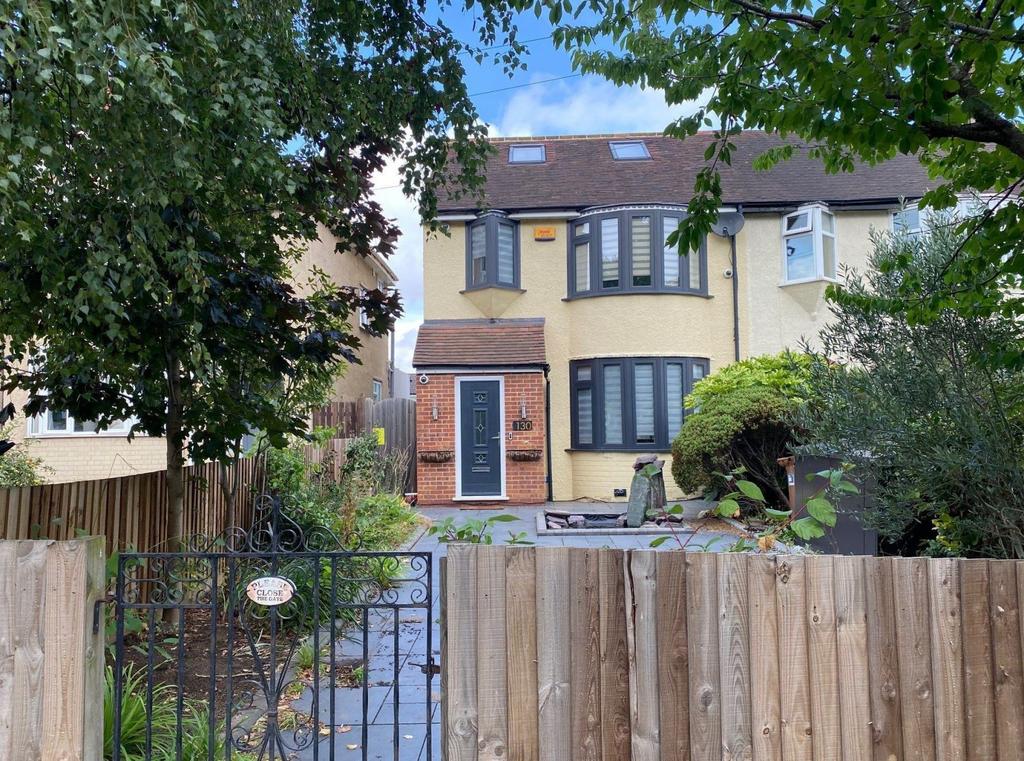 Towcester Road, Delapre, Northampton... 4 bed semi-detached house - £ ...