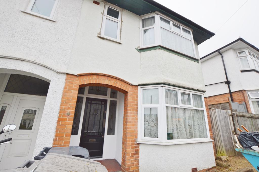 Christchurch Road, Bournemouth BH7 6 bed house - £1,950 pcm (£450 pw)