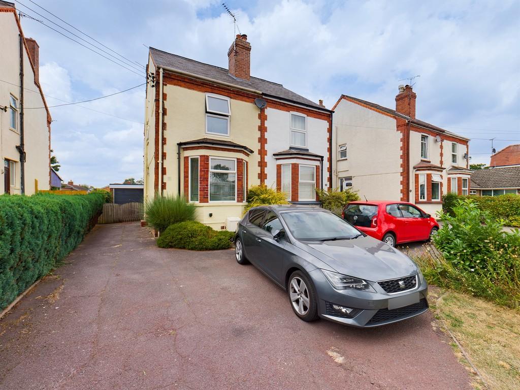 Newark Road, North Hykeham, Lincoln 3 bed semi-detached house - £240,000