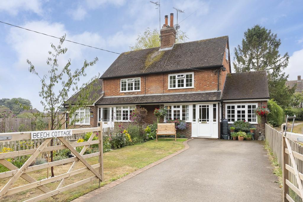 Kingsland, Newdigate, Dorking 2 bed semi-detached house for sale - £475,000