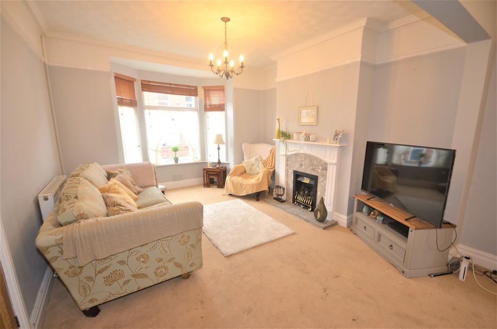 Roundhill Road, Kettering 3 bed terraced house - £240,000