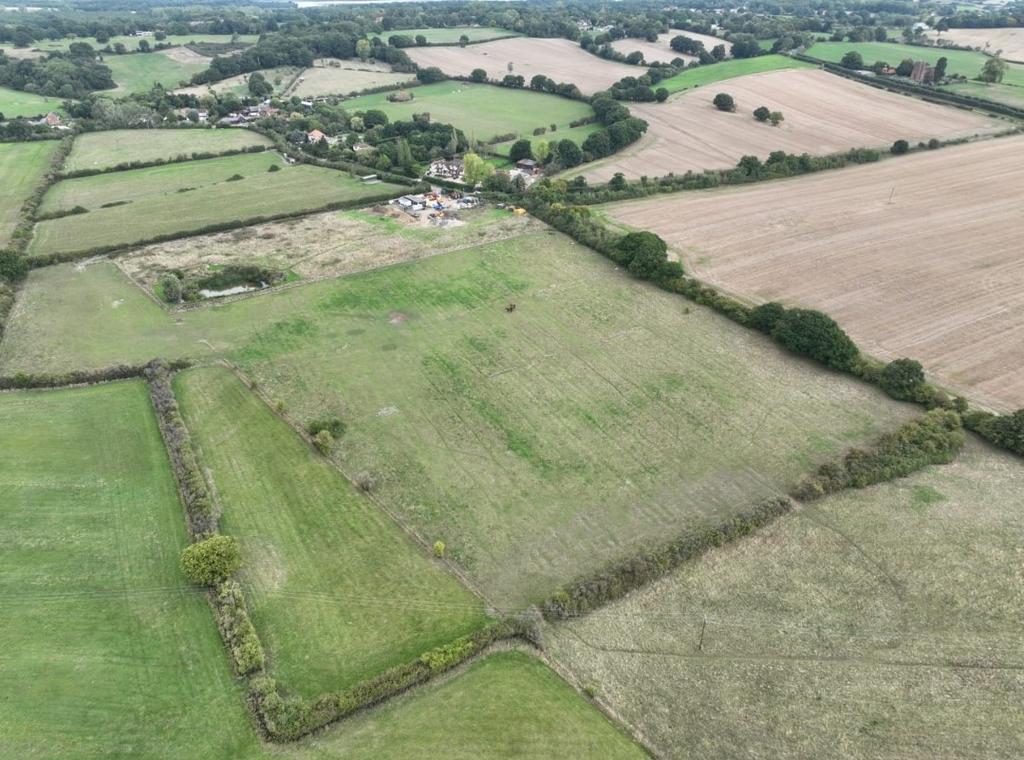 De Beauvoir Chase, Ramsden Heath CM11 Land for sale - £5,000