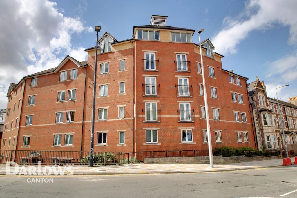Taffs Mead Embankment, Cardiff 1 bed flat - £140,000