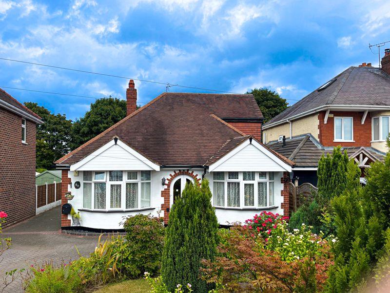 Bridge Cross Road, Burntwood, WS7 2BU 3 bed detached bungalow - £420,000