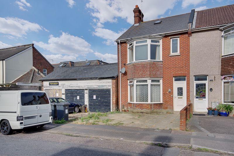 St. Leonards Road, Bournemouth 3 bed end of terrace house - £275,000