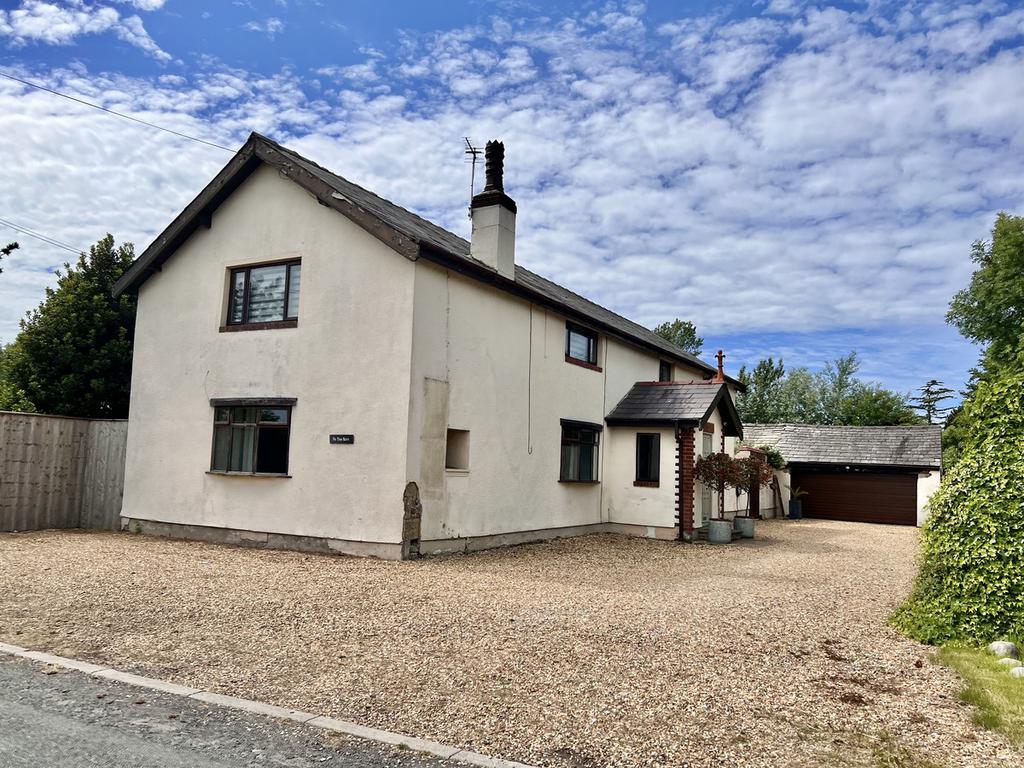 Ballam Road, Lytham, FY8 4 bed barn conversion for sale - £750,000