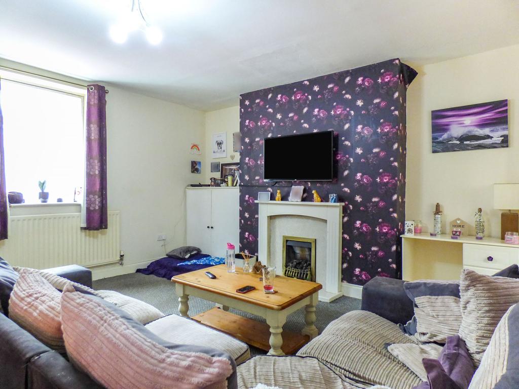 High Street, Amble, Morpeth... 2 bed terraced house - £95,000