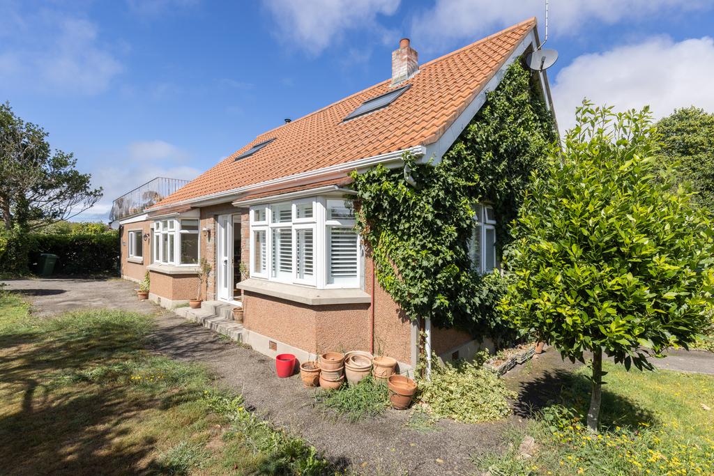 Noirmont Lane, St. Brelade, Jersey 4 bed property - £1,350,000