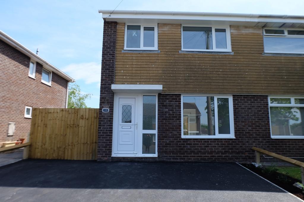 Andover Close, Barry CF62 3 bed semi-detached house - £1,250 pcm (£288 pw)