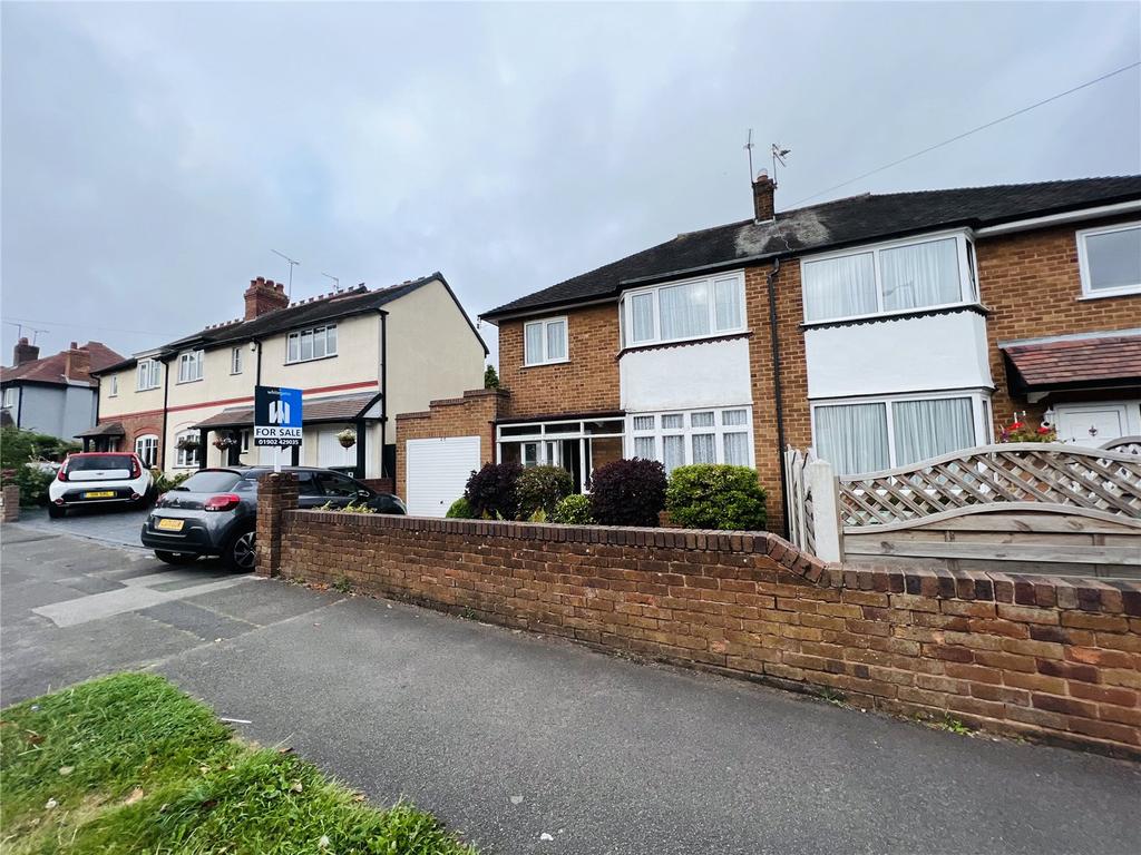 Finchfield Lane, Wolverhampton, West... 3 bed semi-detached house - £ ...