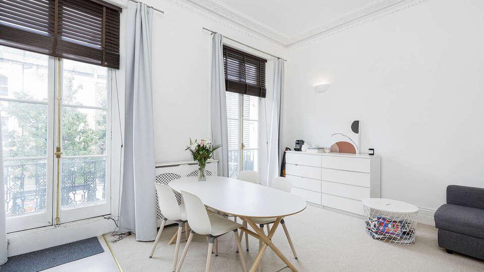 Redcliffe Gardens, London, SW10 1 bed apartment - £525,000